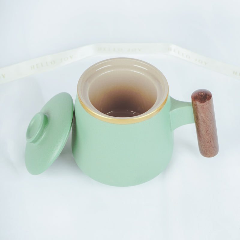 Jade Tea Infuser With Wooden Handle